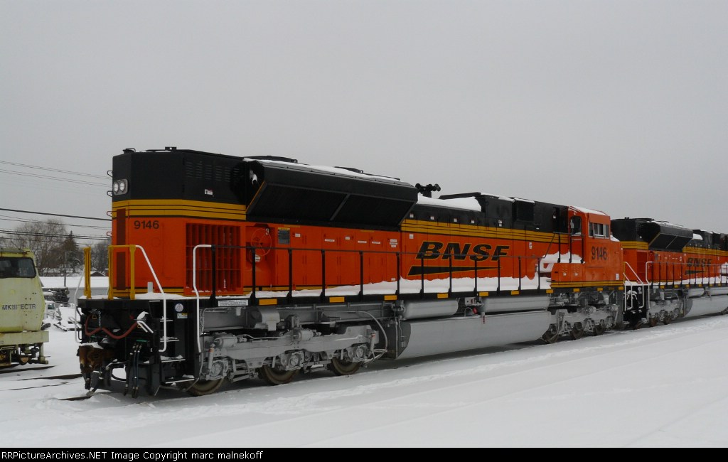 BNSF 9146